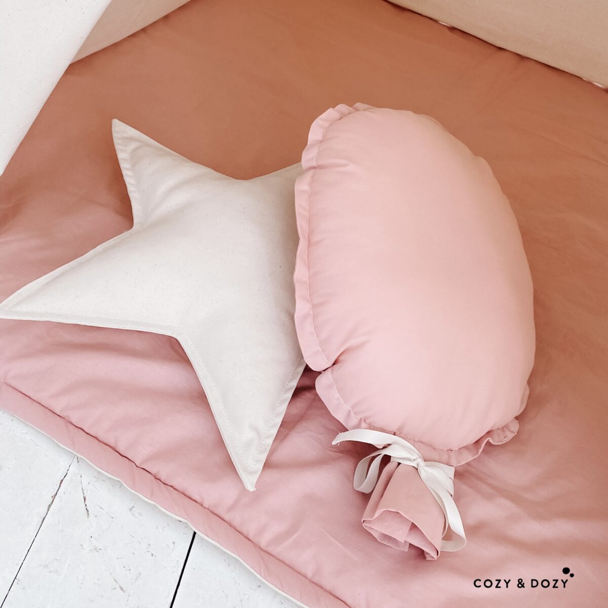 Oreiller ballon rose - Cozy & Dozy
