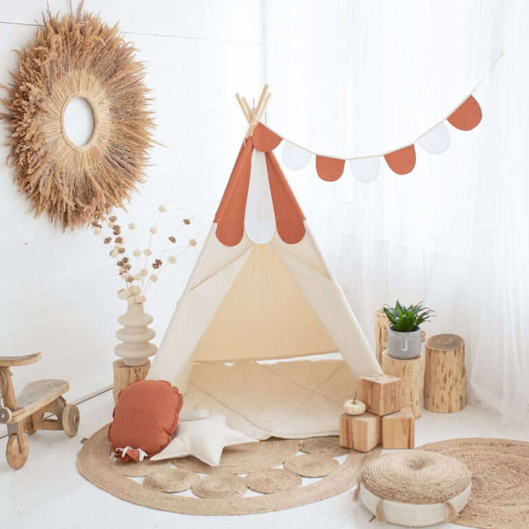 Tipi tent Beige Velvet, set with mat and pillows - Cozy & Dozy
