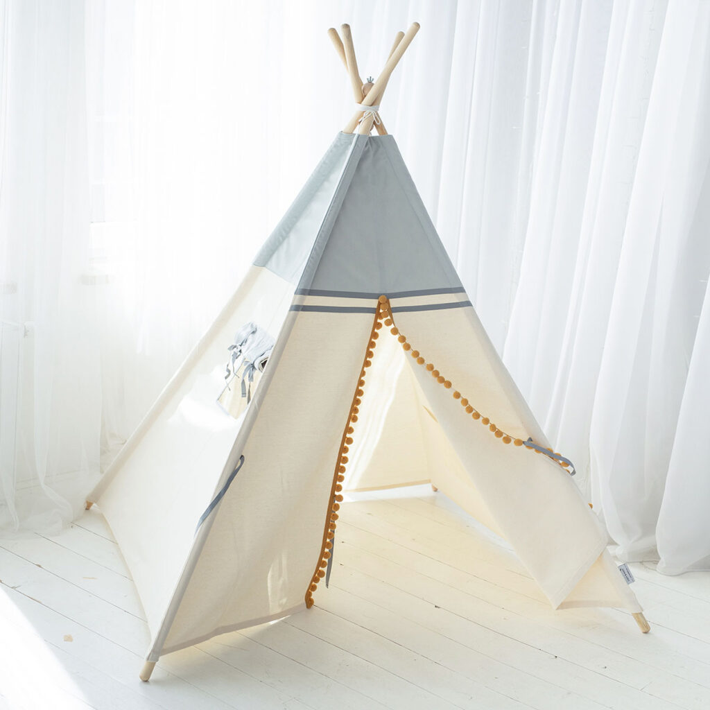 Tipi tent Grey Velvet, set with mat and pillows - Cozy & Dozy