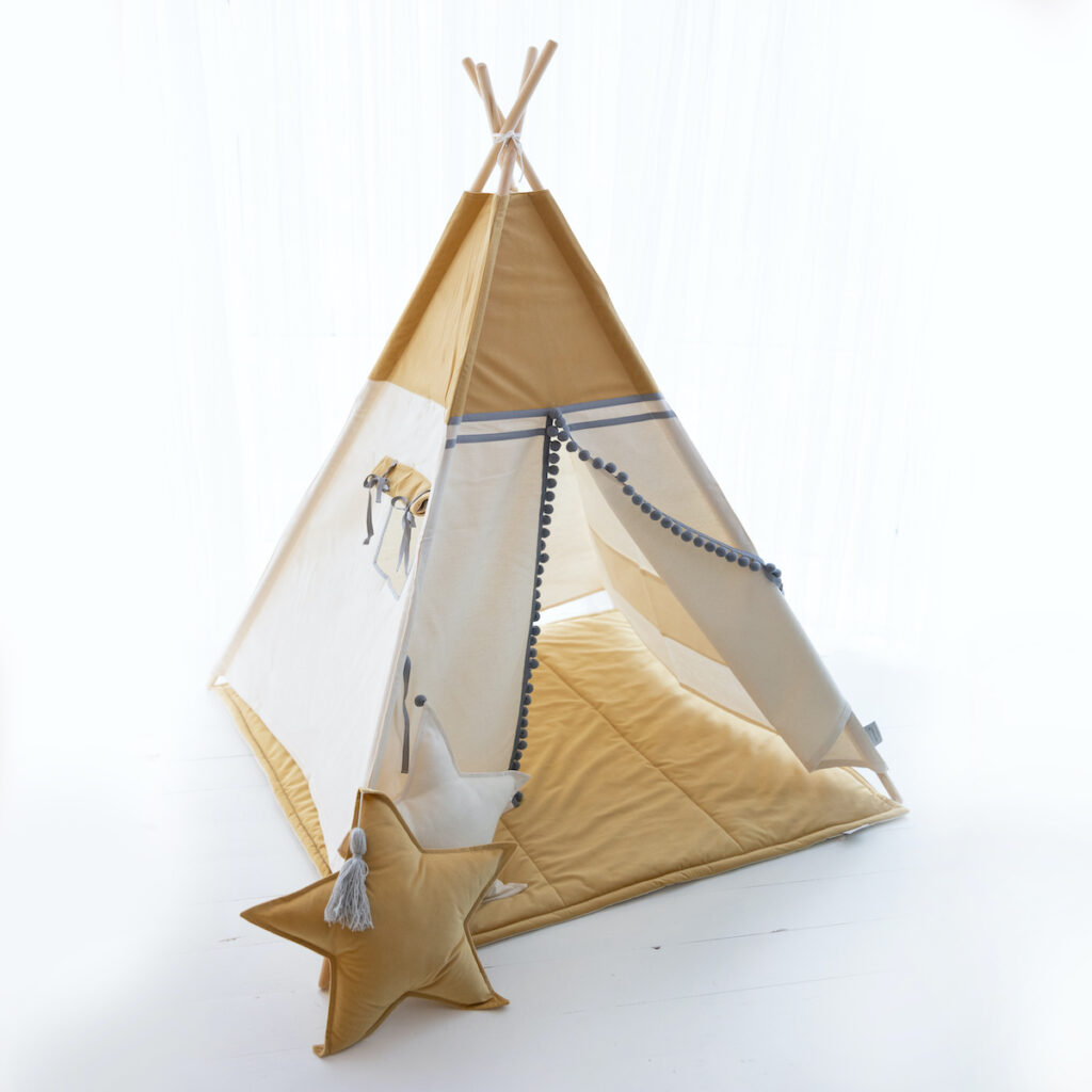 Tipi tent Cozy Yellow Velvet, set with mat - Cozy & Dozy