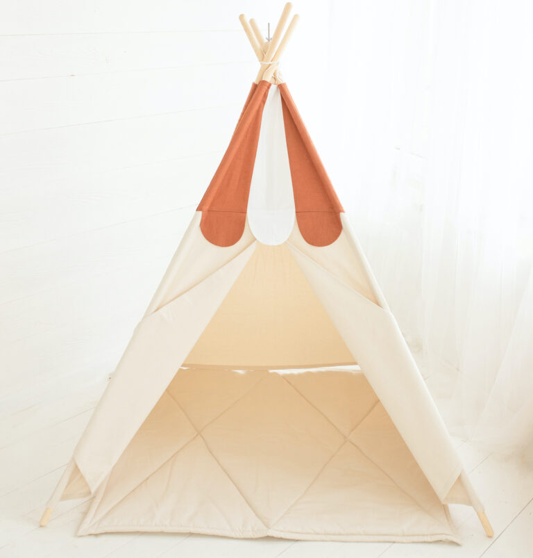 Tipi tent Beige Velvet, set with mat and pillows - Cozy & Dozy