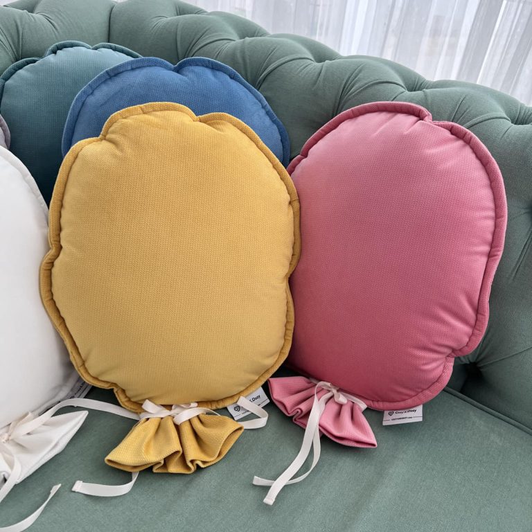 Ballon pillow with garland - Yellow Balloon set - Cozy & Dozy